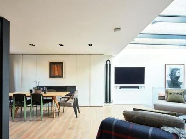 3 Bedroom Detached House For Sale In North Kensington