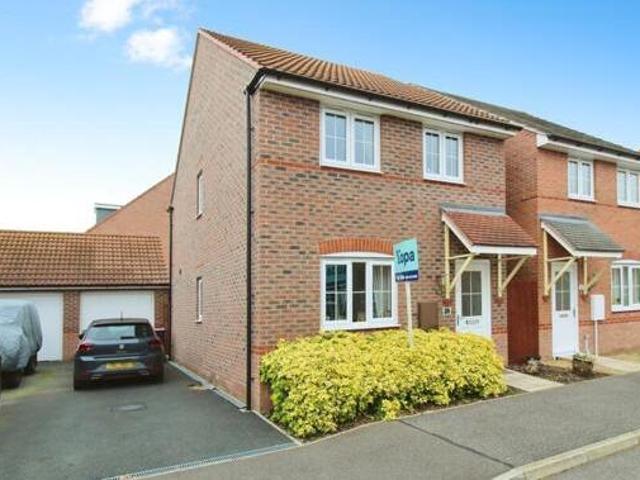 3 Bedroom Detached House For Sale In North Hykeham