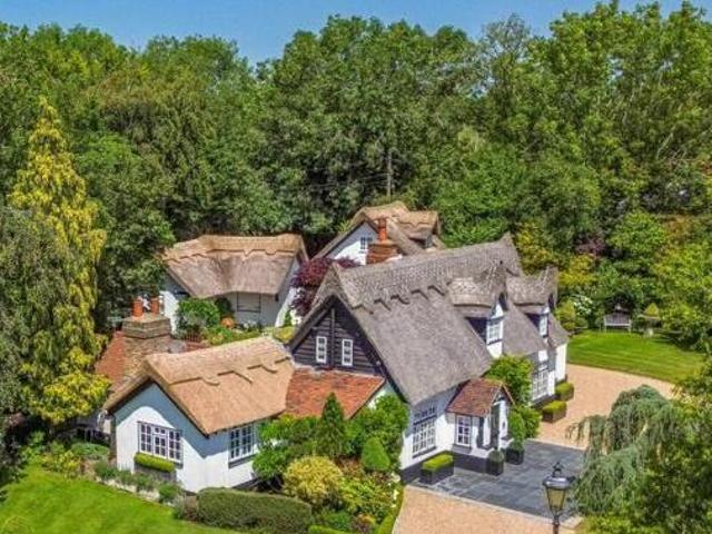 3 Bedroom Detached House For Sale In North Weald, Epping