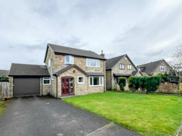 3 Bedroom Detached House For Sale In Netherton, Huddersfield