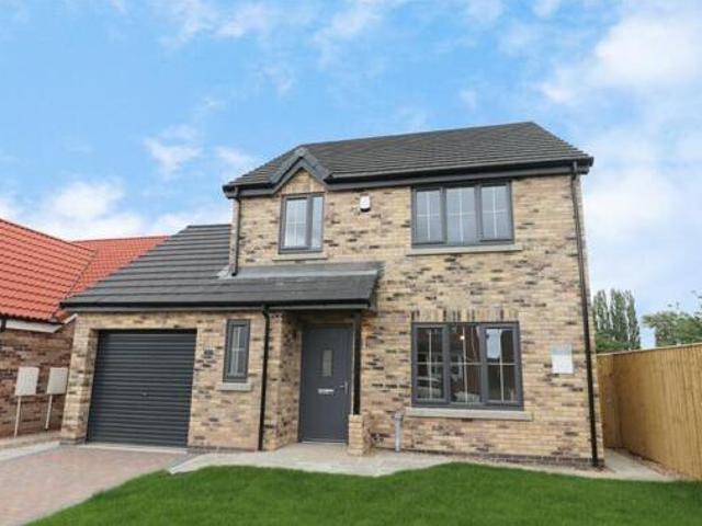 3 Bedroom Detached House For Sale In New Holland