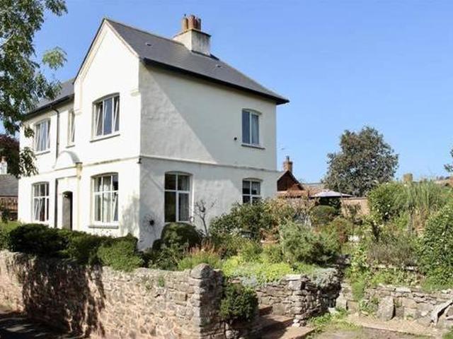 3 bedroom detached house for sale in Newcourt Road Silverton Exeter EX5