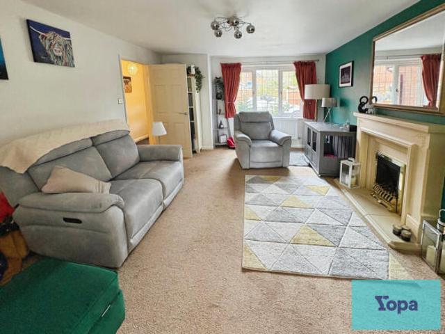 3 bedroom detached house for sale in Newington Grove, Trentham, Stoke on trent, ST4