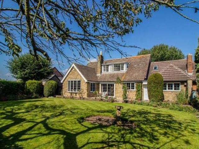 3 Bedroom Detached House For Sale In Newmillerdam