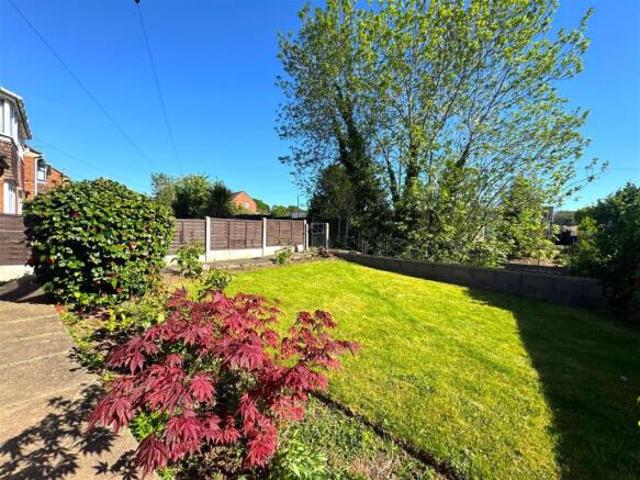 3 bedroom detached house for sale in Newtown Road, Worcester, WR5