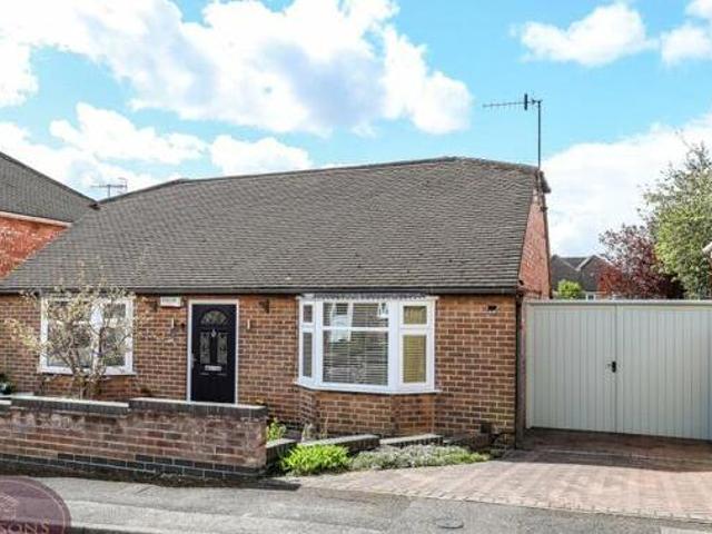3 Bedroom Detached House For Sale In Newthorpe, Nottingham