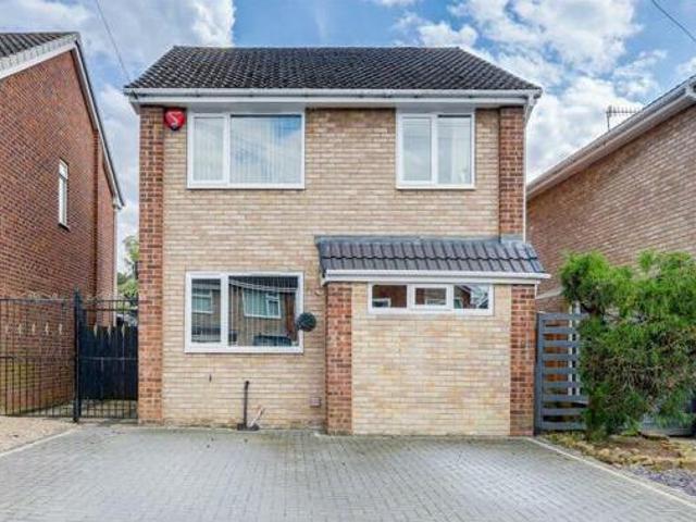 3 Bedroom Detached House For Sale In Newthorpe, Nottinghamshire