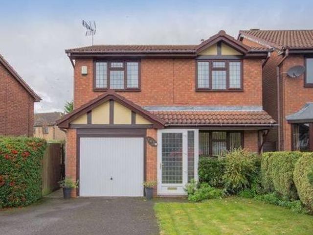 3 bedroom detached house for sale in SMALLEY DRIVE OAKWOOD DE21