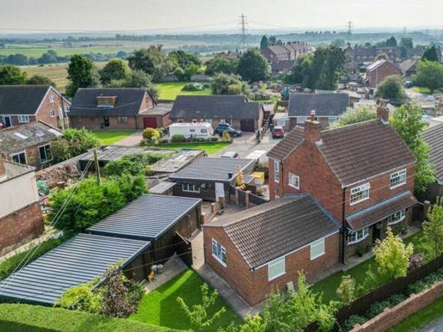 3 Bedroom Detached House For Sale In South Hiendley