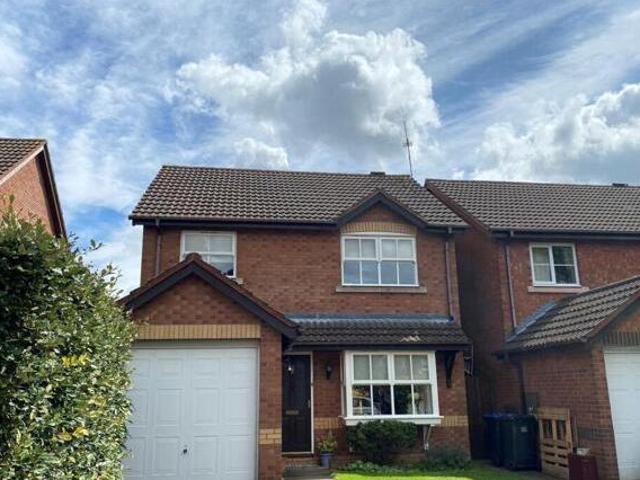 3 Bedroom Detached House For Sale In Southam, Warwickshire