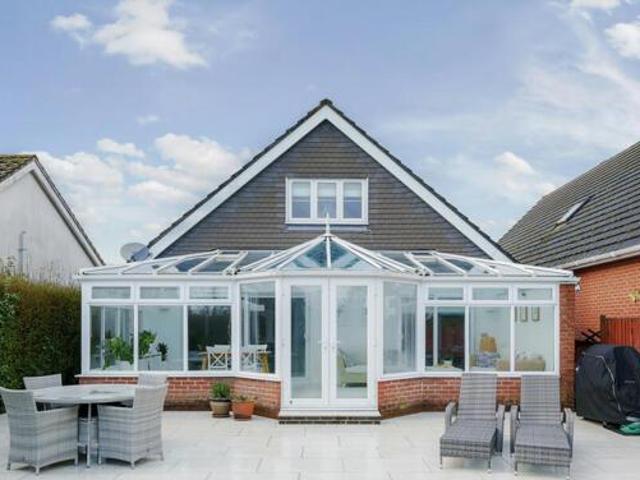 3 Bedroom Detached House For Sale In Southampton, Hampshire