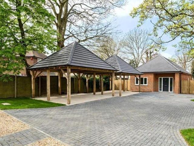 3 Bedroom Detached House For Sale In Southampton, Hampshire