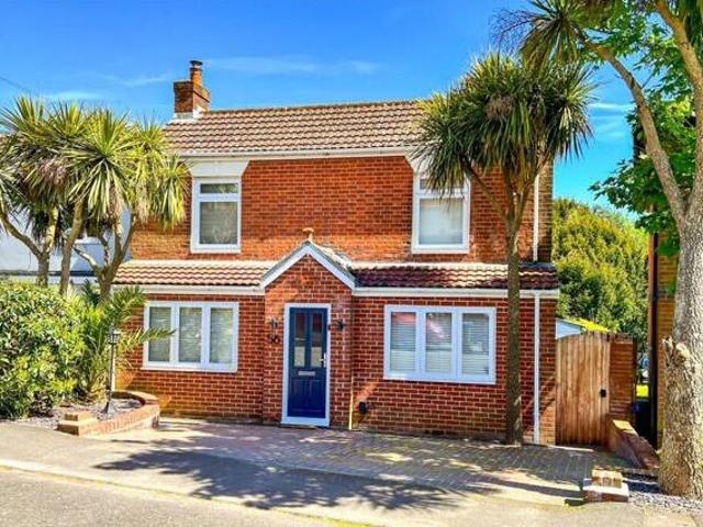 3 Bedroom Detached House For Sale In Southampton, Hampshire