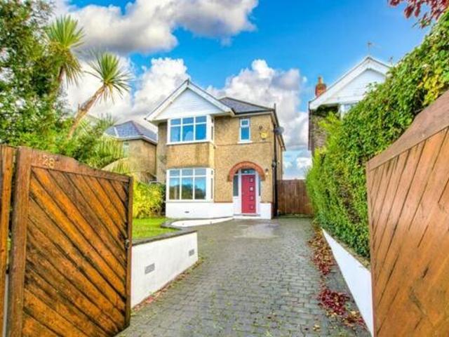 3 Bedroom Detached House For Sale In Southampton, Hampshire