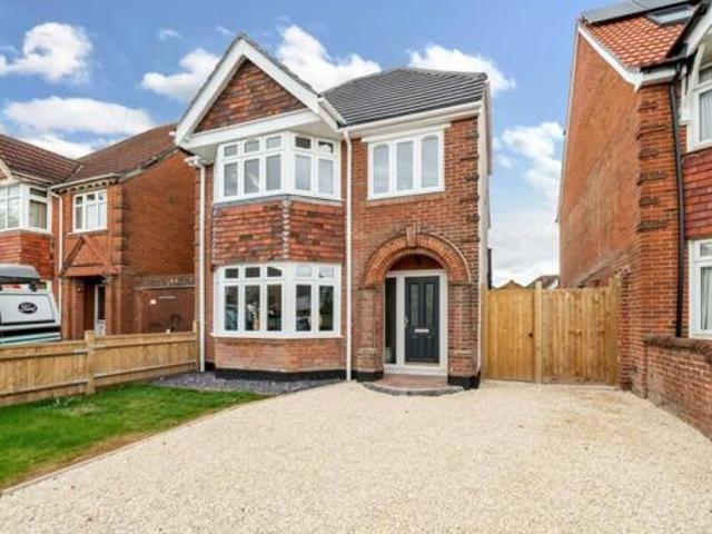3 Bedroom Detached House For Sale In Southampton, Hampshire