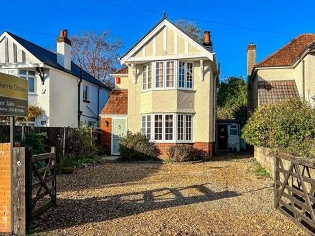3 Bedroom Detached House For Sale In Southampton, Hampshire