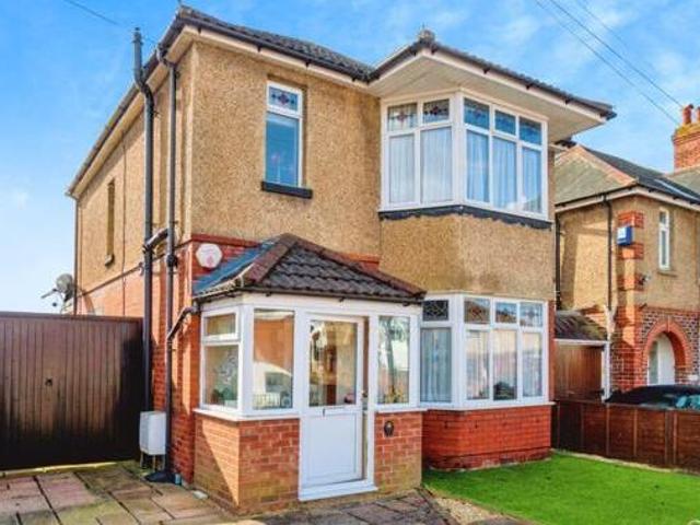 3 Bedroom Detached House For Sale In Southampton, Hampshire