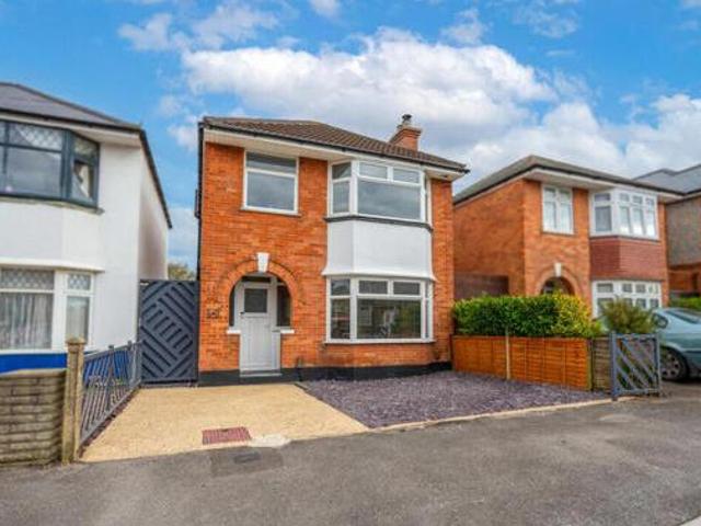 3 Bedroom Detached House For Sale In Southbourne, Bournemouth