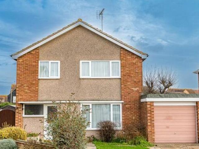 3 Bedroom Detached House For Sale In Southend on sea, Essex