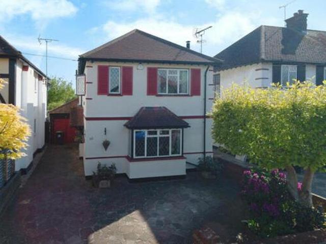 3 Bedroom Detached House For Sale In Southend on sea