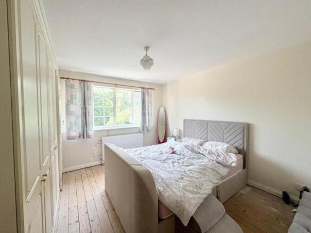 3 bedroom detached house for sale in Saundby Close, Bessacarr, DN4