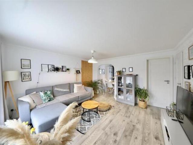 3 bedroom detached house for sale in Sandmoor Close, Hull, HU8