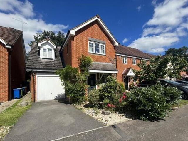 3 Bedroom Detached House For Sale In Sandhurst