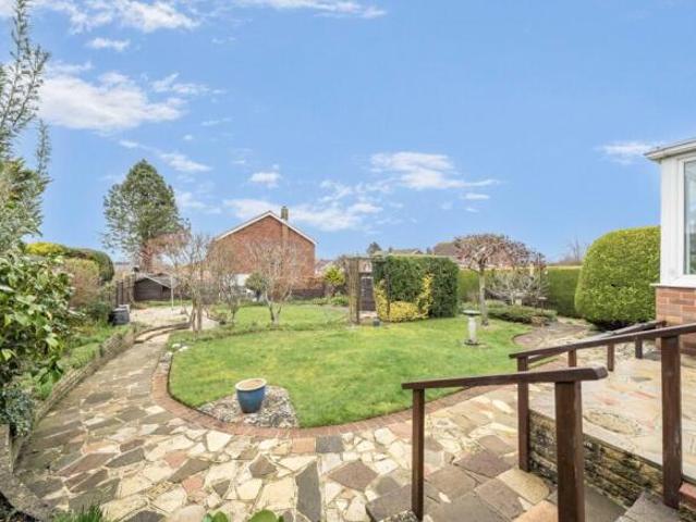 3 bedroom detached house for sale in Sandringham Road, Swindon, SN3