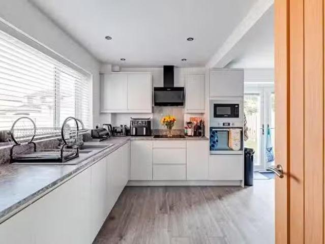 3 Bedroom Detached House For Sale In Sandy Lane, Saltney, CH4