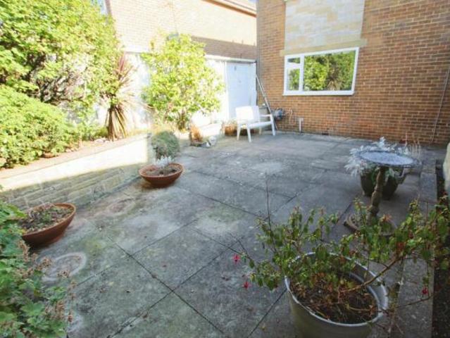 3 bedroom detached house for sale in Scatcherd Grove, Leeds, LS27