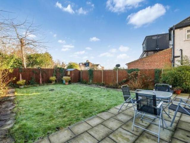 3 bedroom detached house for sale in Senhouse Road, Cheam, Sutton, SM3