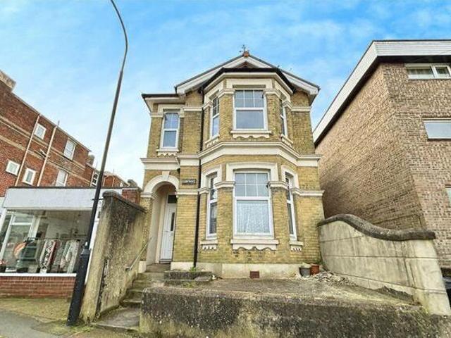 3 Bedroom Detached House For Sale In Shanklin