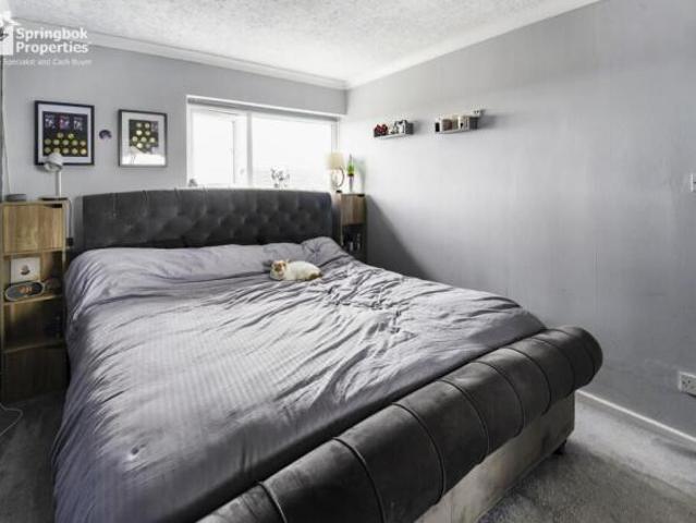3 bedroom detached house for sale in Shire Close, Bradford, West Yorkshire, BD6