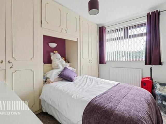 3 bedroom detached house for sale in Shiregreen Lane, Shiregreen, S5