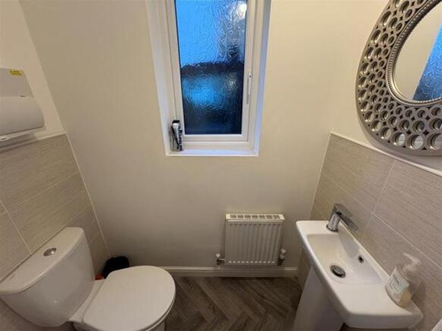 3 bedroom detached house for sale in Shirley Mews, Thornton, Bradford, BD13