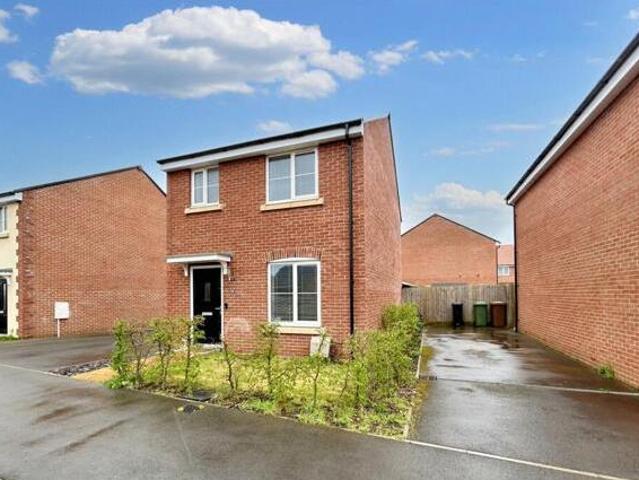 3 Bedroom Detached House For Sale In Shrivenham