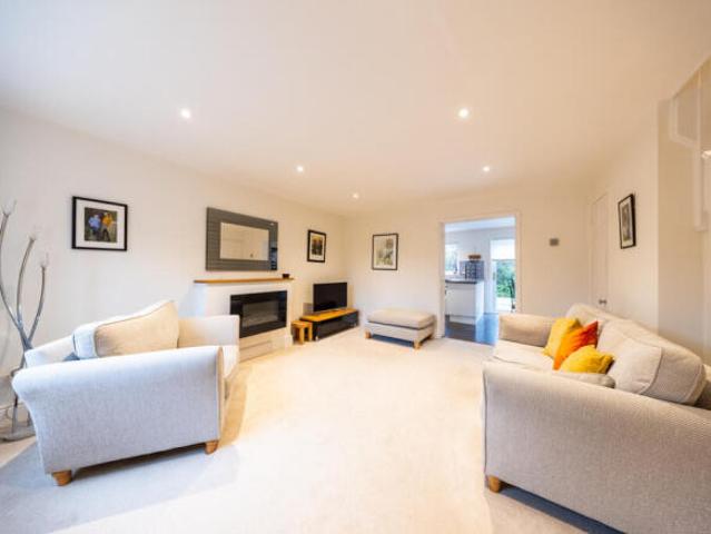 3 bedroom detached house for sale in Sibley Park Road, Reading, RG6