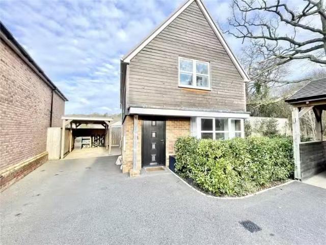 3 bedroom detached house for sale in Sika Rise, Bransgore, Chr.