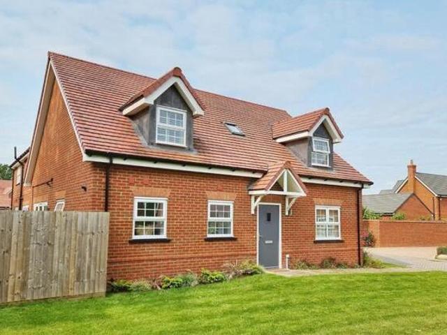3 Bedroom Detached House For Sale In Silsoe, Bedfordshire