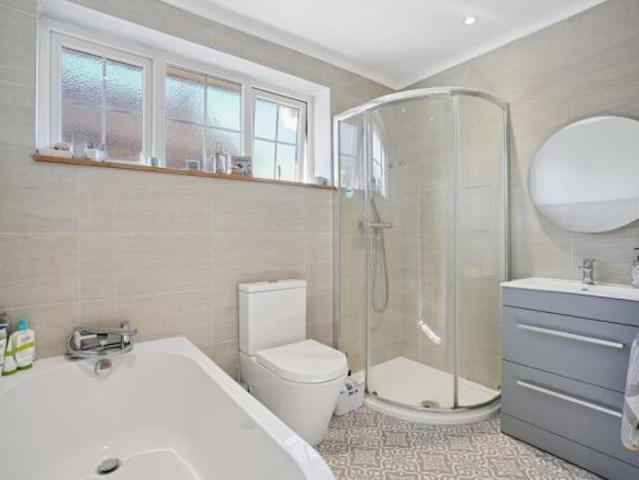 3 bedroom detached house for sale in Simpsons Way, Kennington, OX1