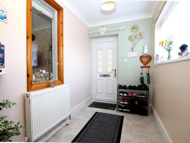 3 bedroom detached house for sale in Skellingthorpe Road, Lincoln, LN6