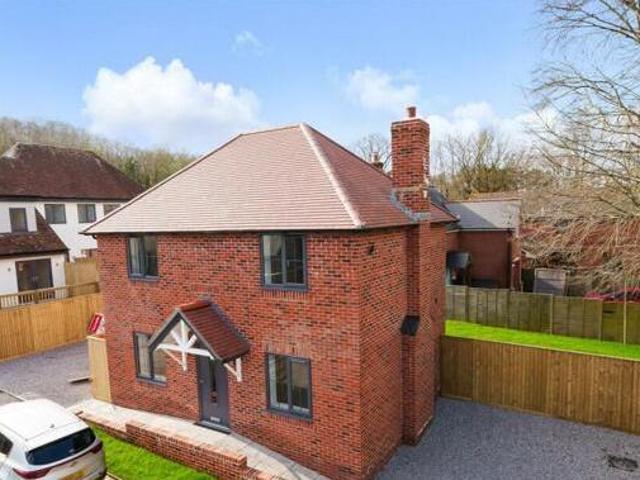 3 Bedroom Detached House For Sale In Spetisbury