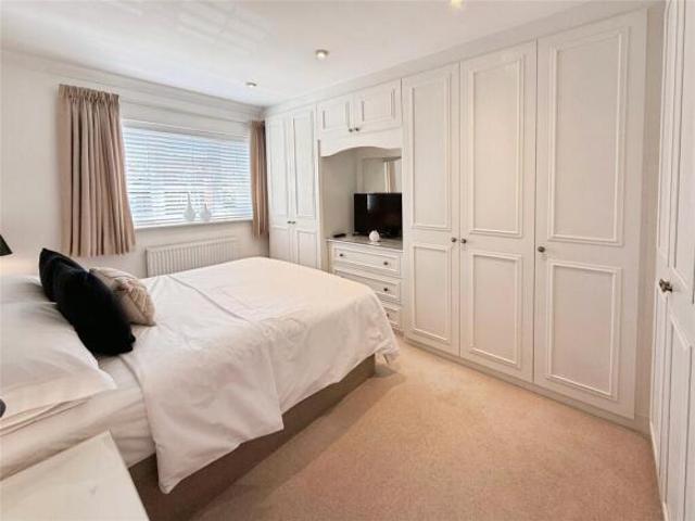 3 bedroom detached house for sale in Springfield Close, Glenfield, Leicester, LE3