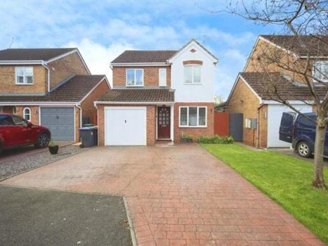 3 Bedroom Detached House For Sale In Studley
