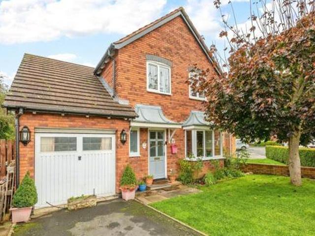 3 Bedroom Detached House For Sale In Studley