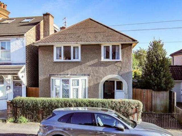 3 Bedroom Detached House For Sale In St. Albans, Hertfordshire