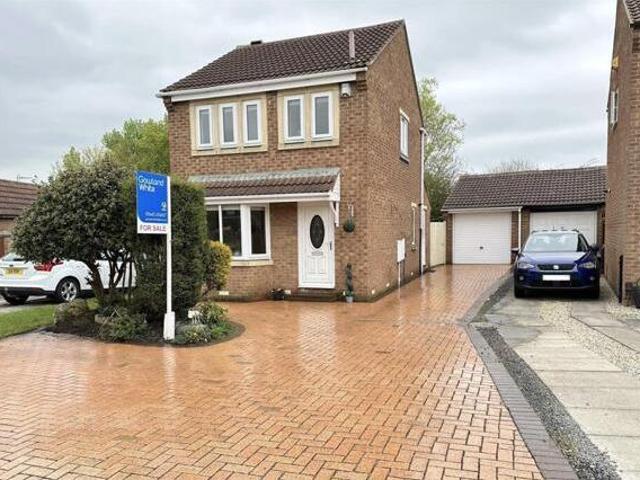 3 Bedroom Detached House For Sale In St Bedes Park, Stockton on tees
