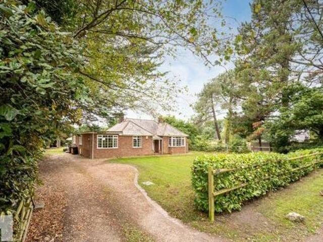 3 Bedroom Detached House For Sale In St Leonards, Ringwood