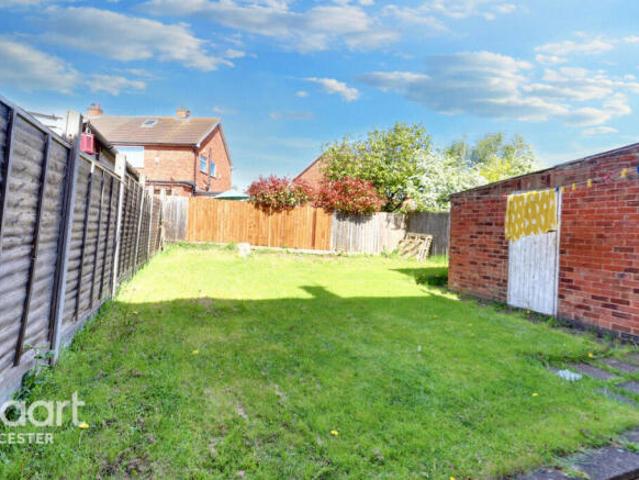 3 bedroom detached house for sale in St Marys Avenue, Leicester, LE3