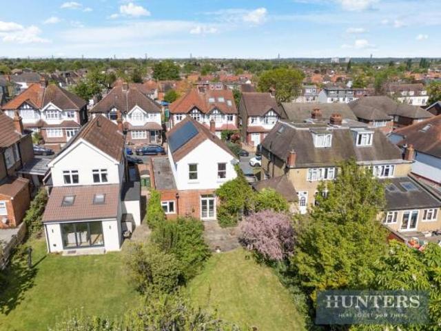 3 bedroom detached house for sale in St. Philips Avenue, Worcester Park, KT4